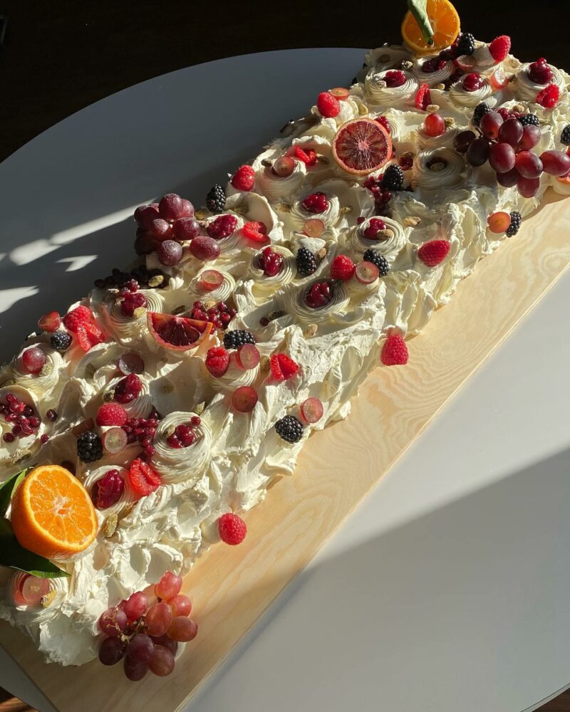 Tendance 2025 : Le long wedding cake - ALBE Editions